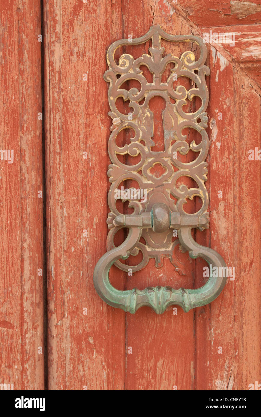old metal door handle Stock Photo - Alamy
