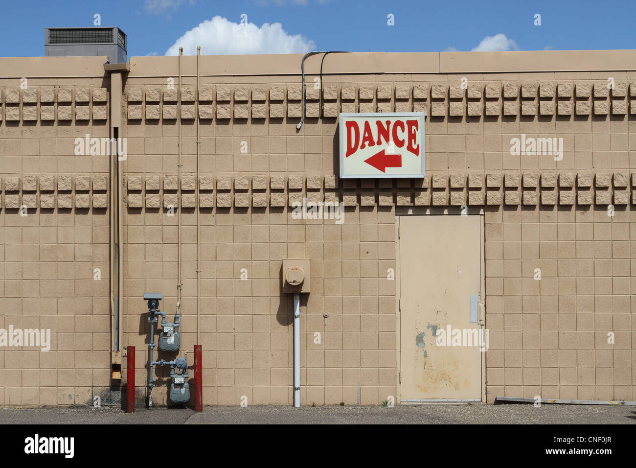 Dance building hi-res stock photography and images - Alamy