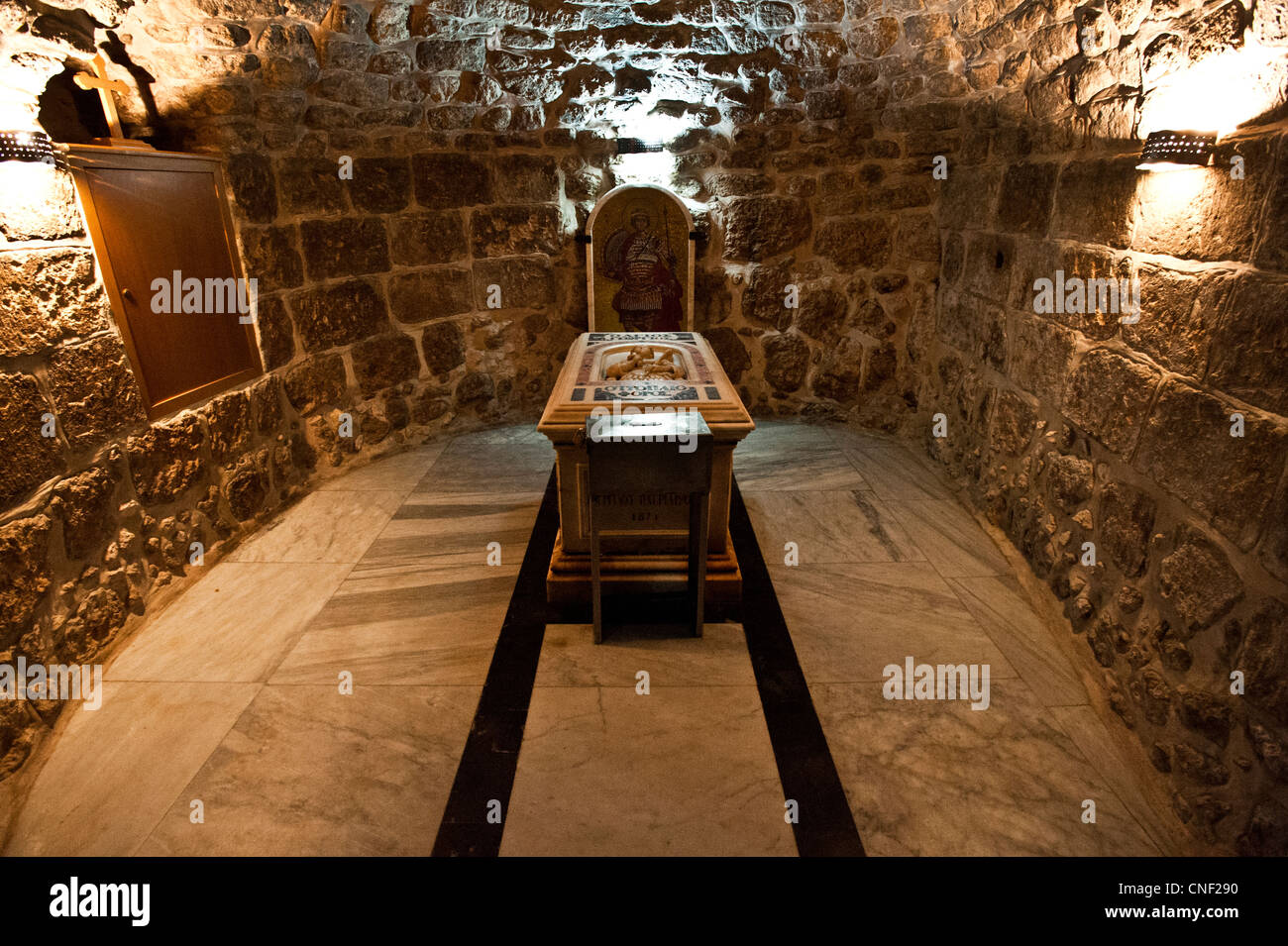 St georges crypt hi-res stock photography and images - Alamy