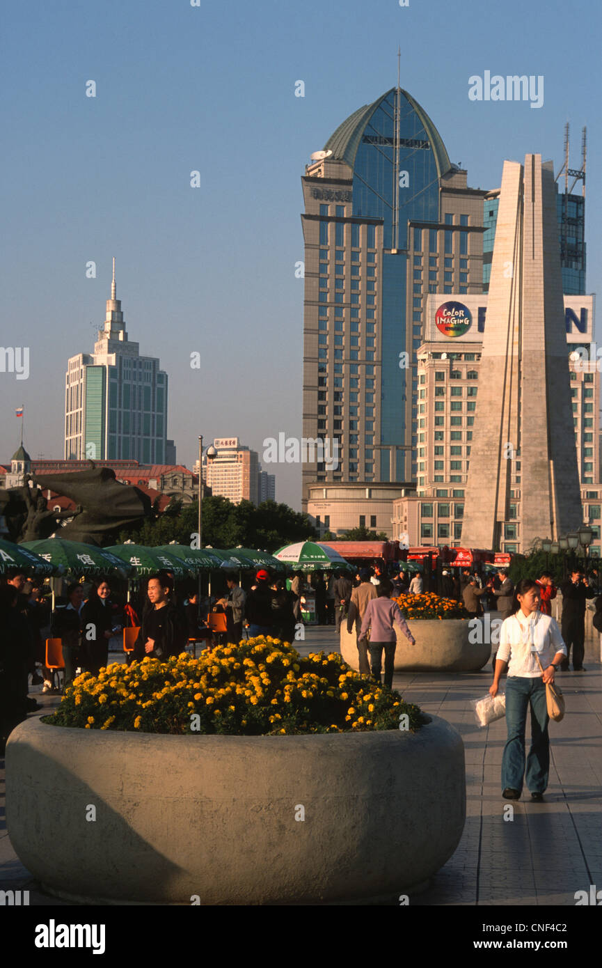 Riverside promenade shanghai hi-res stock photography and images - Alamy