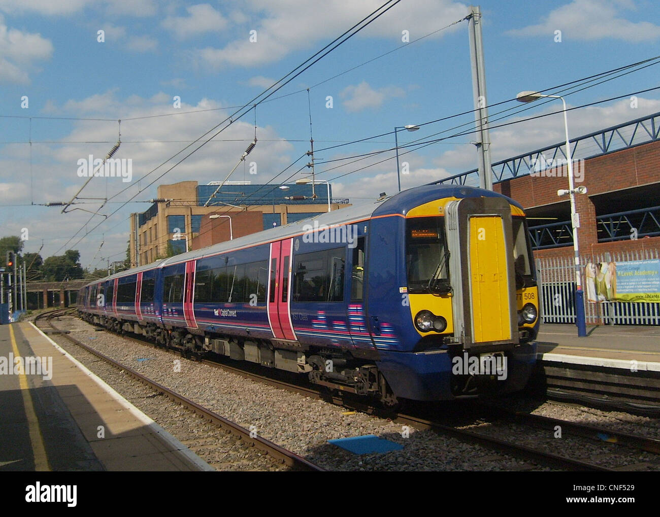 Class 37 arriving hi-res stock photography and images - Alamy