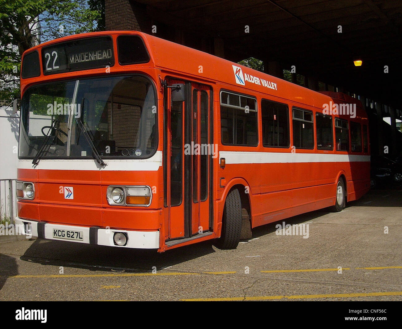Alder Valley Leyland Short National Bus KCG 627L at Slough Bus Station ...