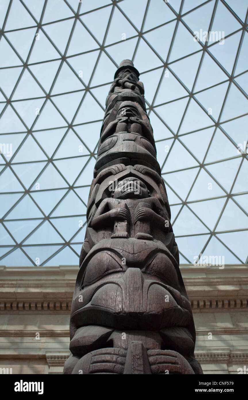 Haida totem pole hi-res stock photography and images - Alamy