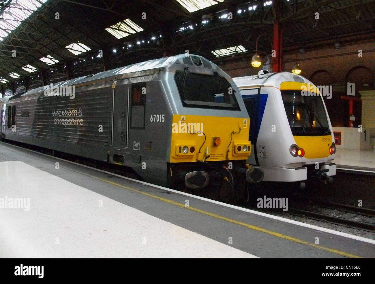 Class 67 no 67015 david hi-res stock photography and images - Alamy