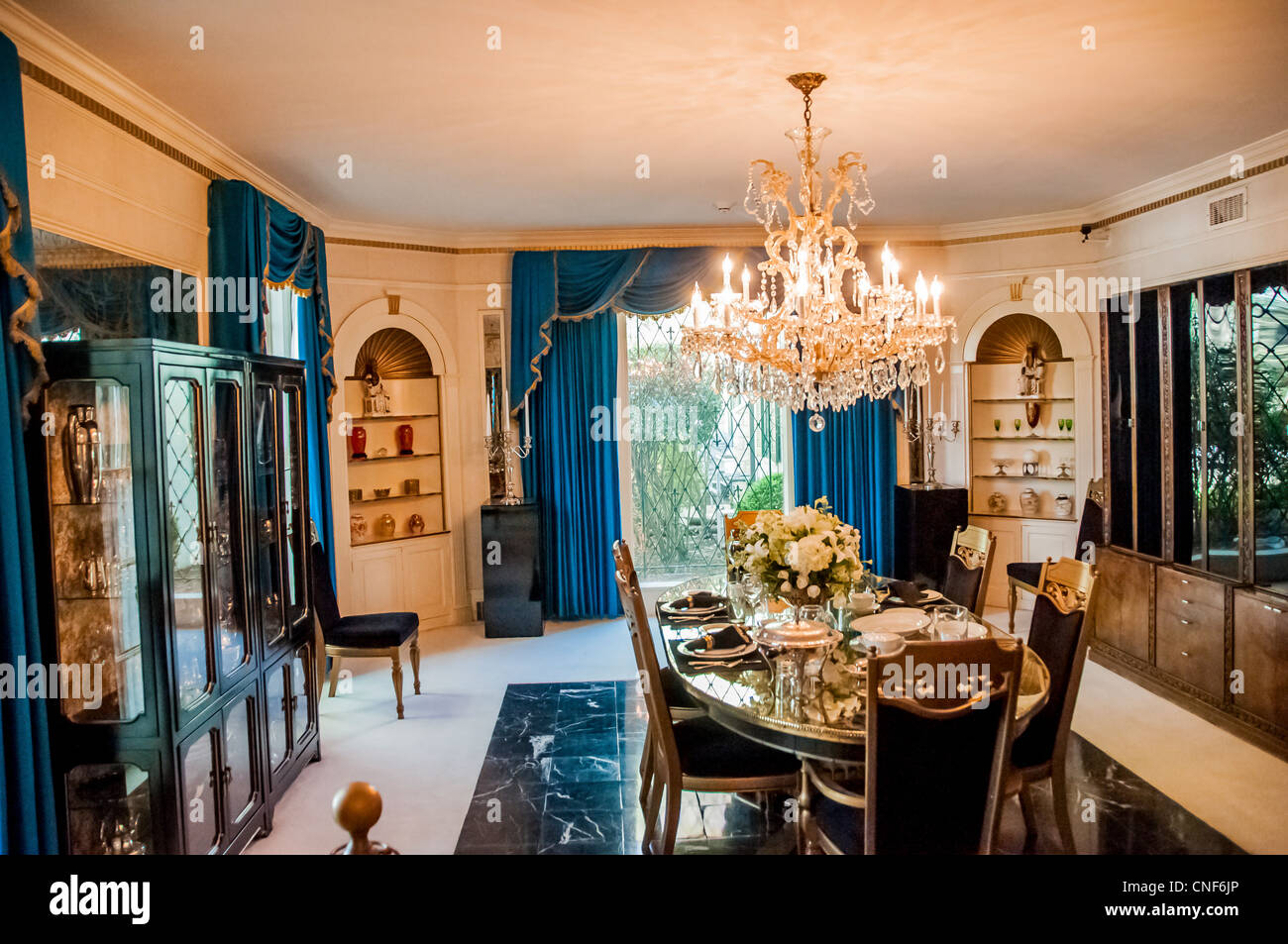 Graceland elvis presley interior hi-res stock photography and images ...