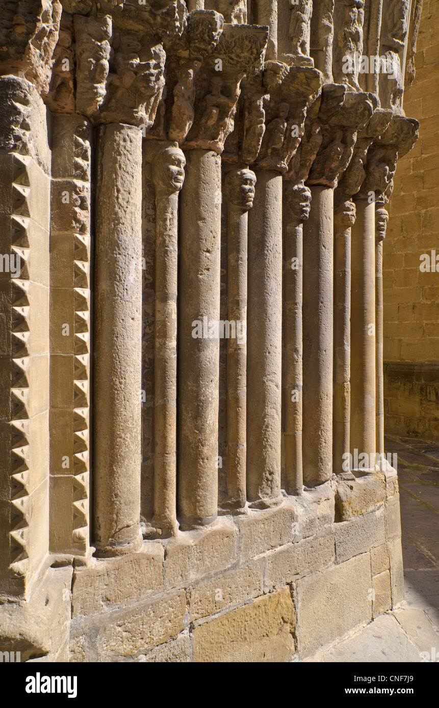 Puente arcade hi-res stock photography and images - Alamy