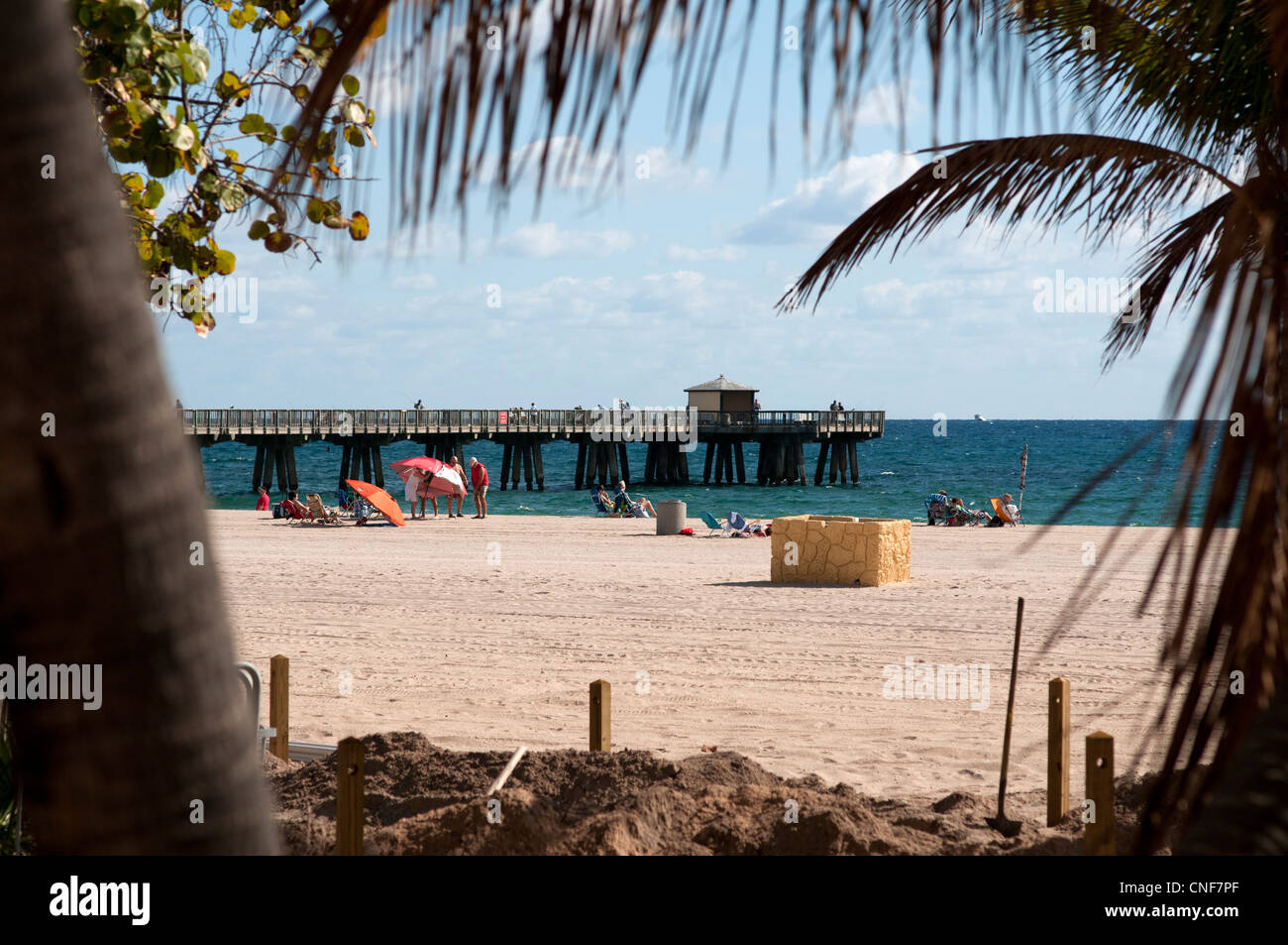 Pompano beach pier hi-res stock photography and images - Alamy