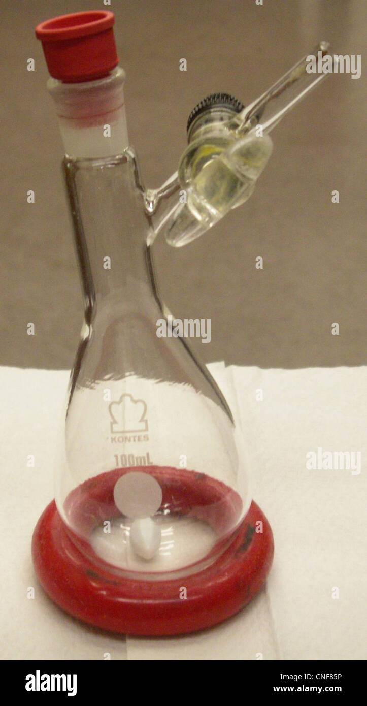 Standard Schlenk flask Stock Photo - Alamy