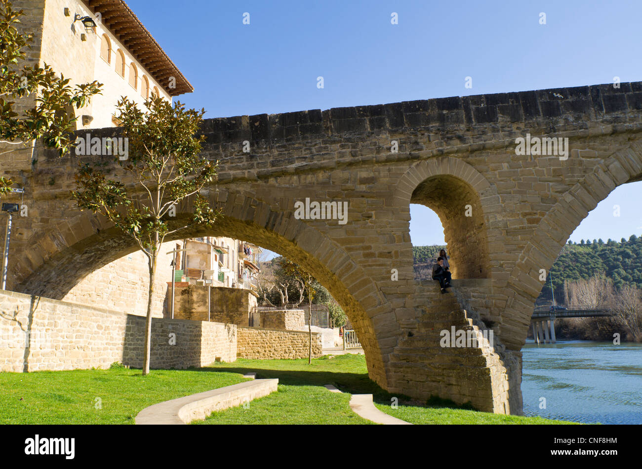 Stone Bridge at Puente La Reina village, Navarre, Spain Stock Photo - Alamy