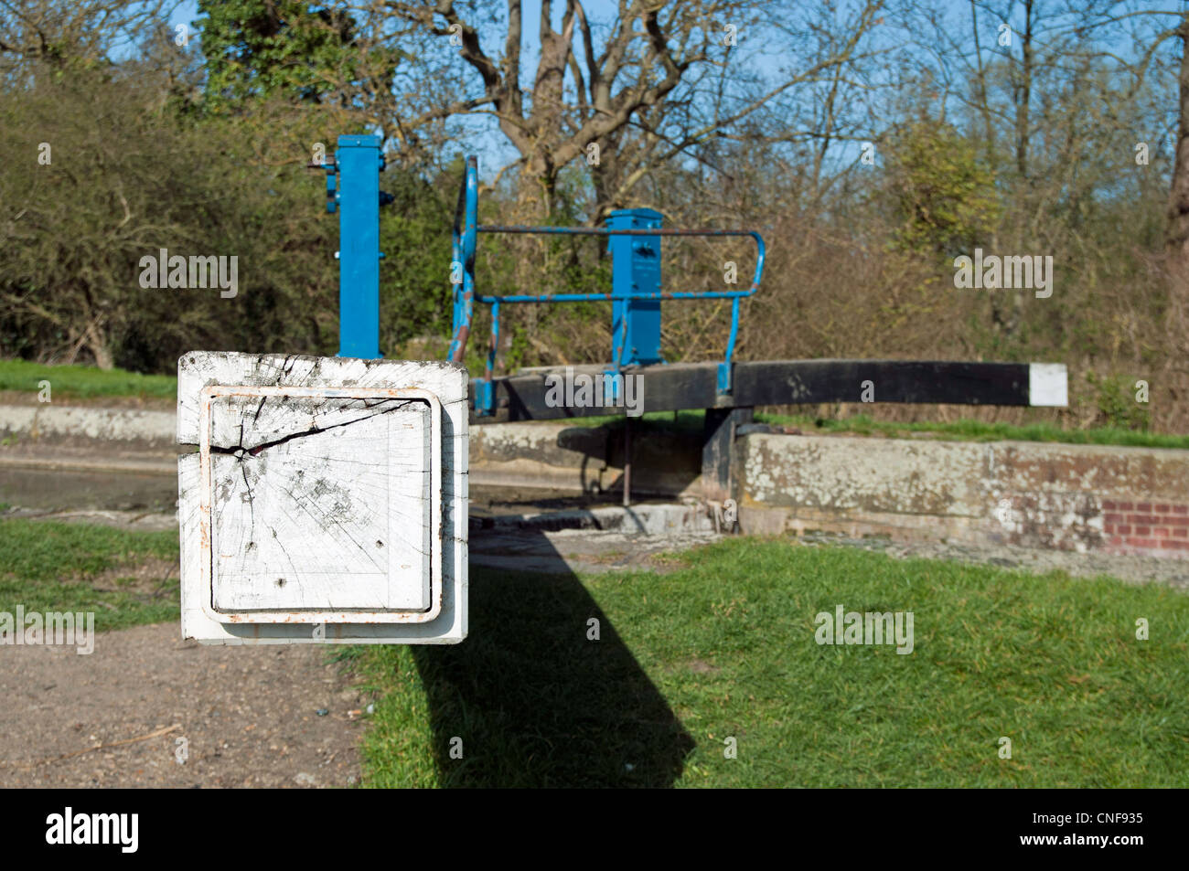 Lock gates at river chelmer end of balance beam over towpath Stock ...
