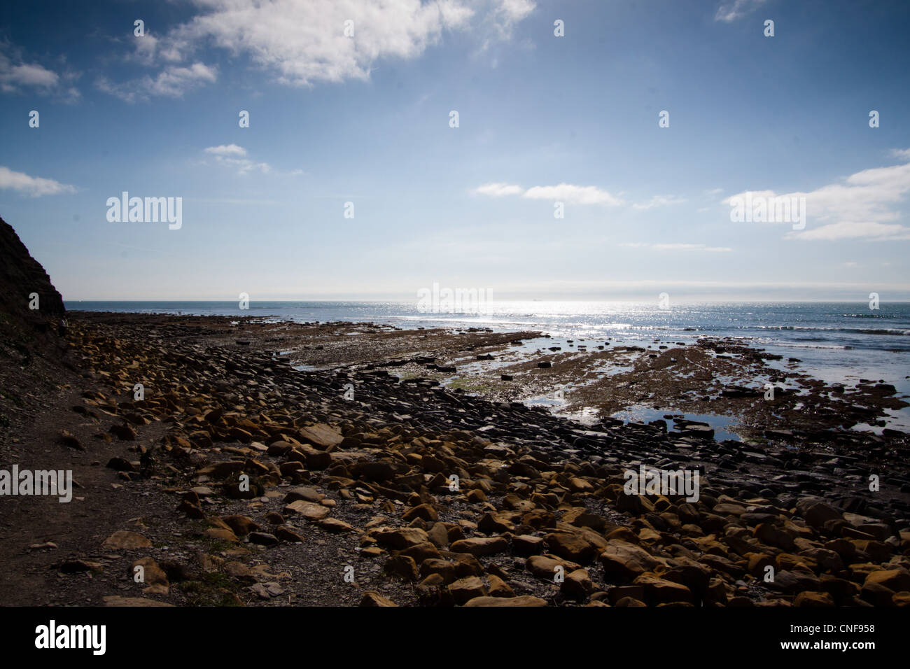 Kimmeridge bay surf hi-res stock photography and images - Alamy