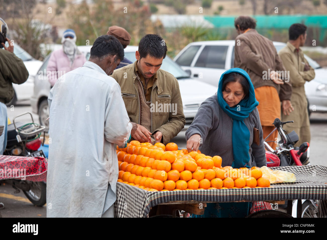 Oranges fruit market pakistan hi-res stock photography and images - Alamy