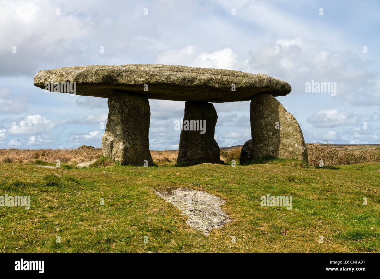 Quoit stone hi-res stock photography and images - Alamy