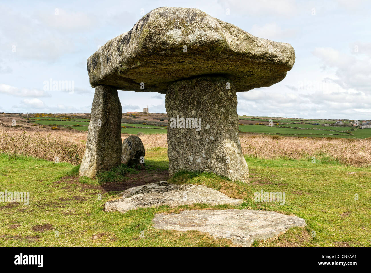 Quoit stone hi-res stock photography and images - Alamy