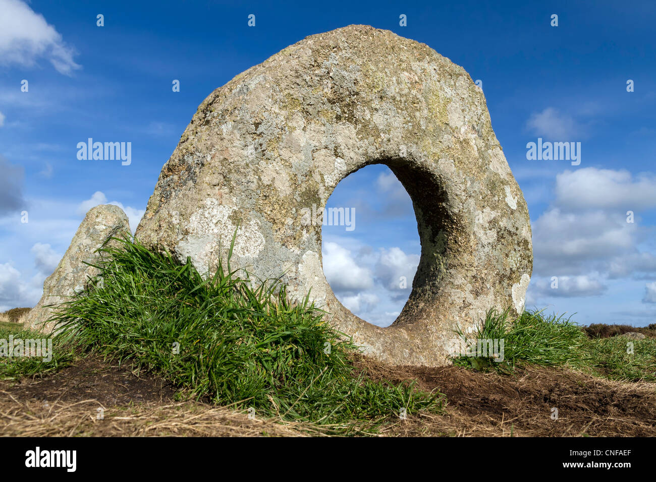 Quoit stone hi-res stock photography and images - Alamy