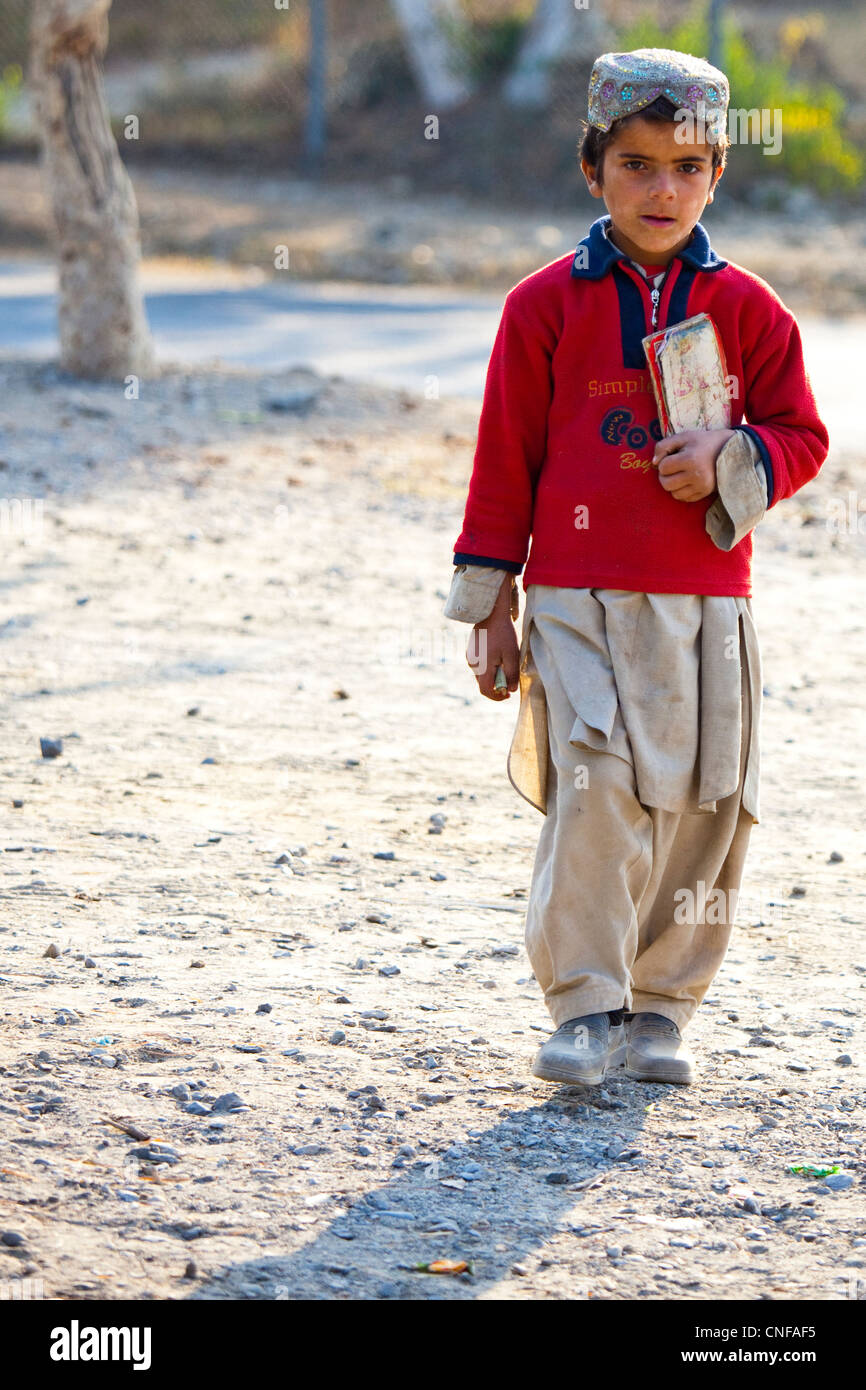 Muslim boy dress hi-res stock photography and images - Alamy