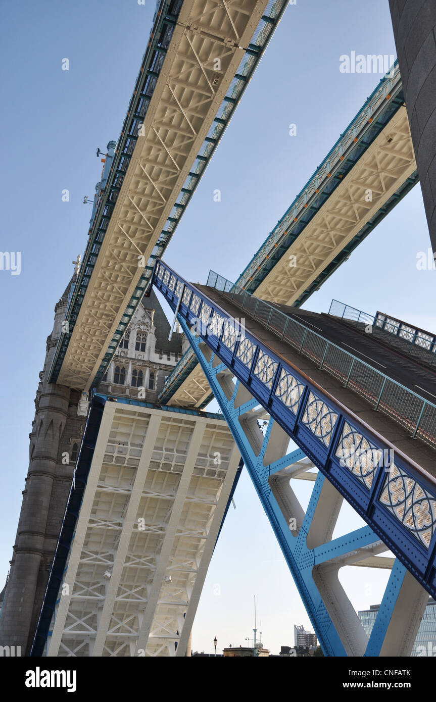 Open opened bridge hi-res stock photography and images - Alamy