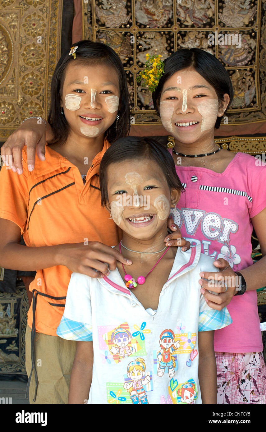 Burmese children with thanaka painted face - distinctly Burmese ...