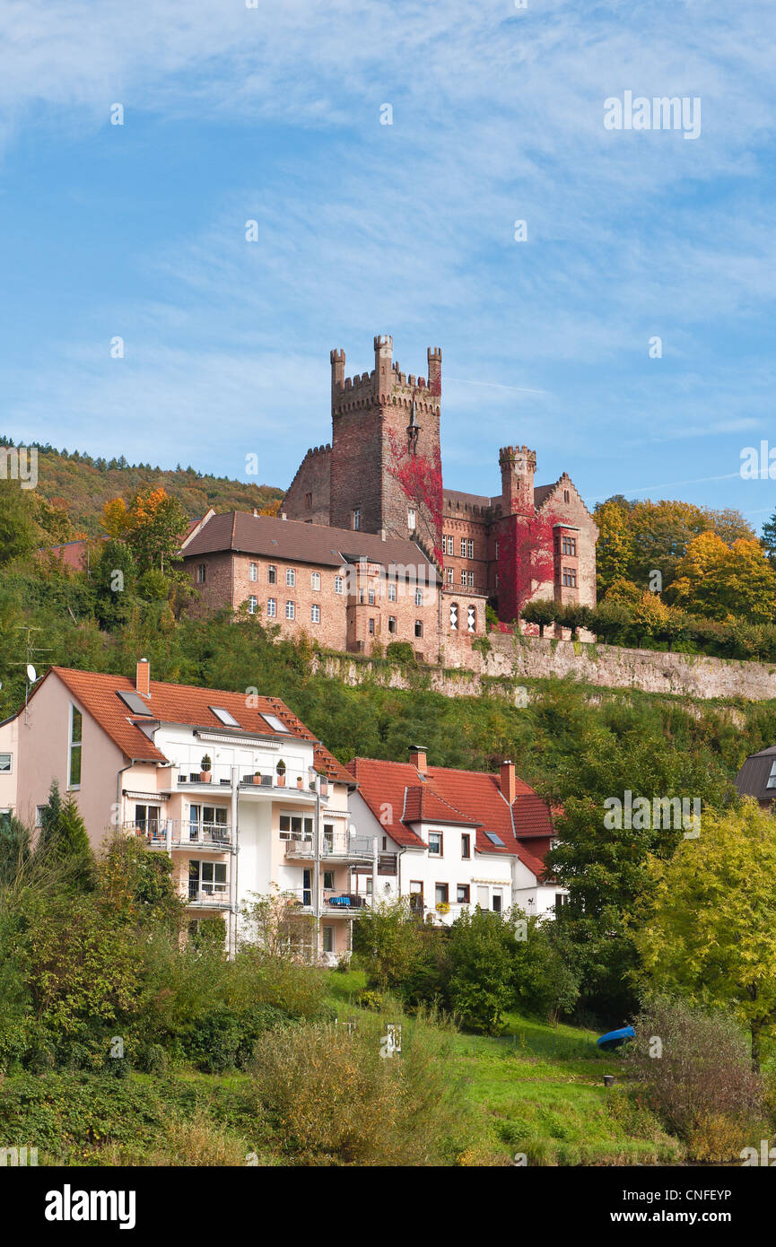 The Mittelburg (Middle Castle) in Neckarsteinach, Germany Stock Photo ...