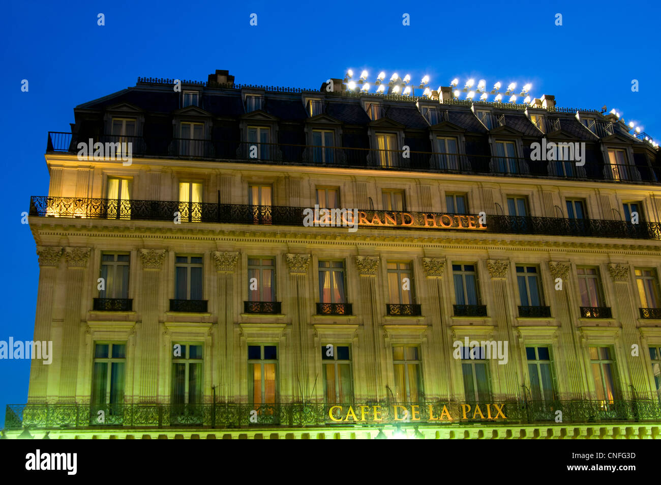 Paris grand hotel hi-res stock photography and images - Alamy