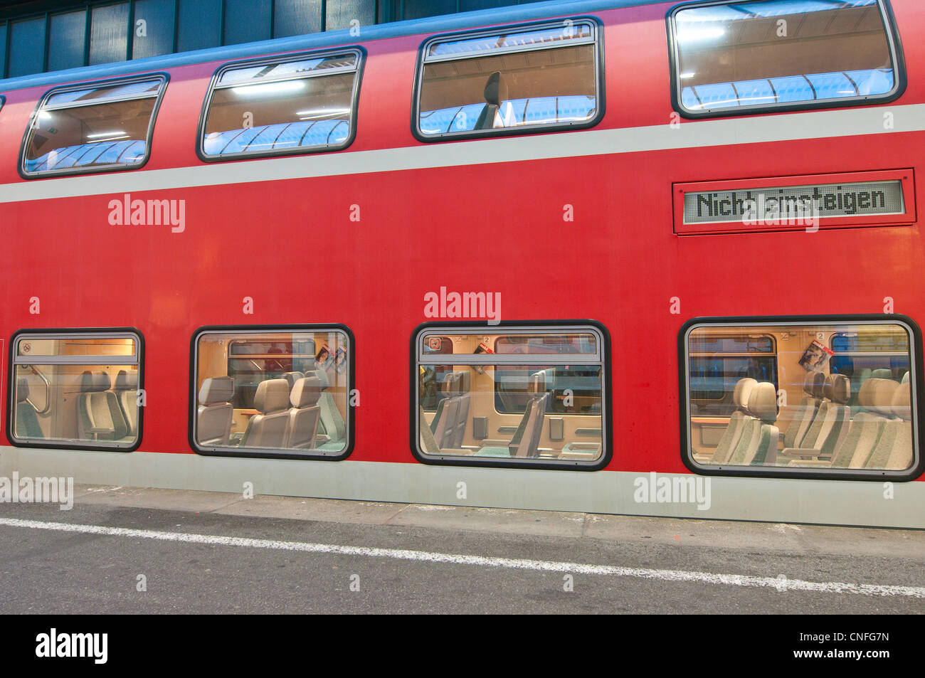Train in the main train station (Hauptbahnhof) Dresden, Germany Stock ...