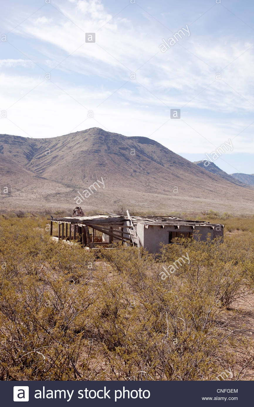 Abandoned House Desert Old Ranch Stock Photos & Abandoned House Desert ...
