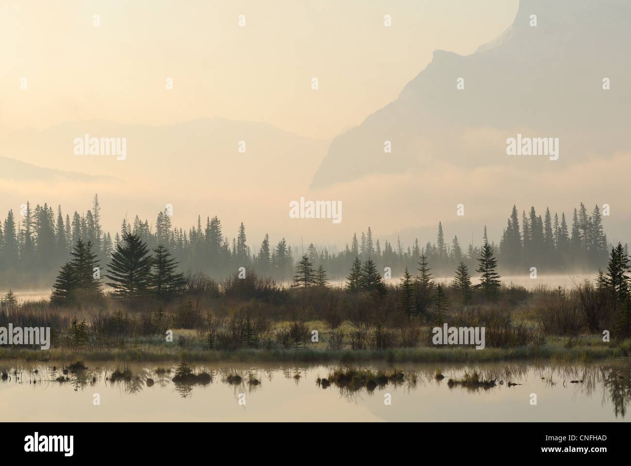 Banff national park weather hi-res stock photography and images - Alamy
