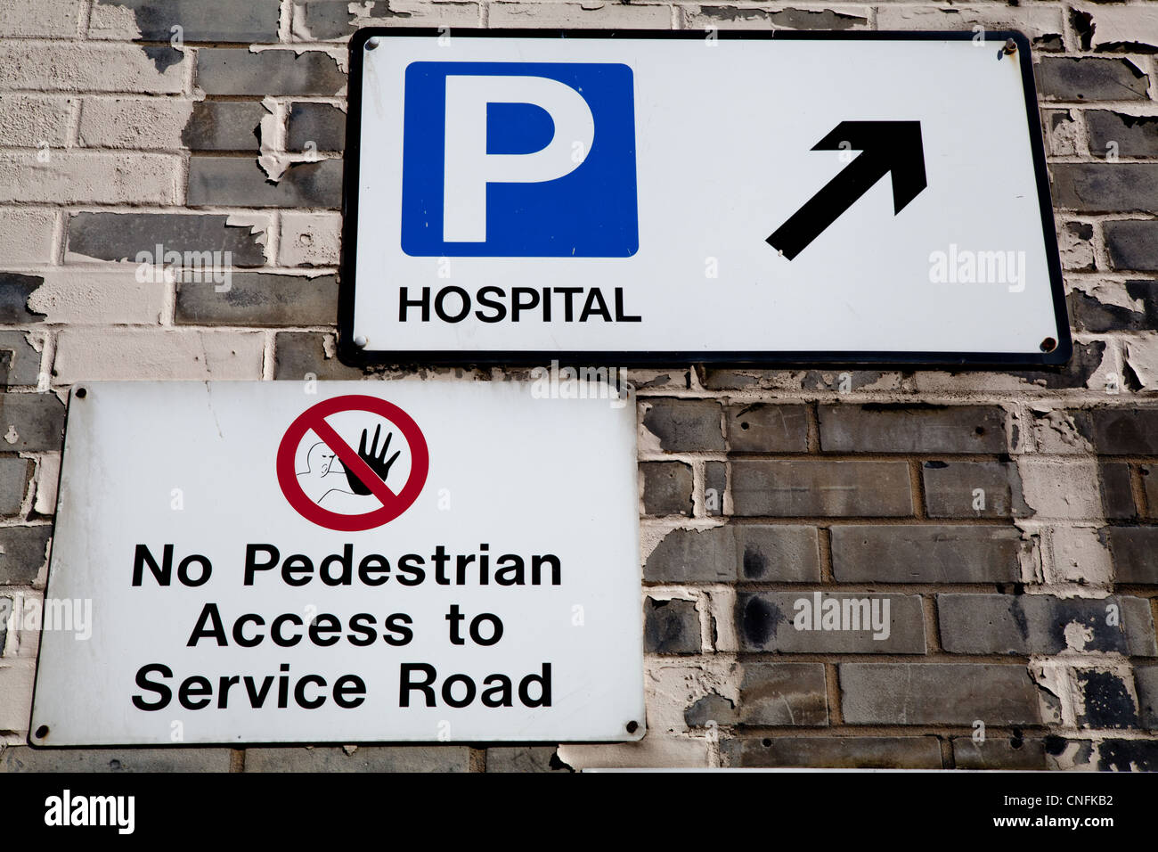 Hospital Car Parking Sign Stock Photo - Alamy