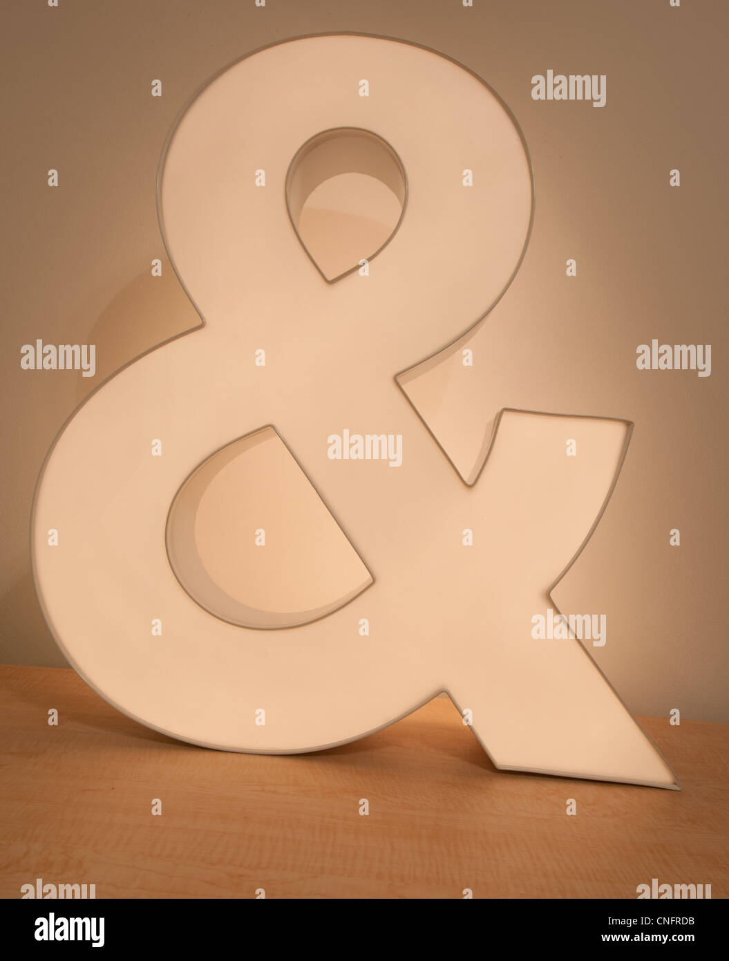 Ampersand symbol hi-res stock photography and images - Alamy