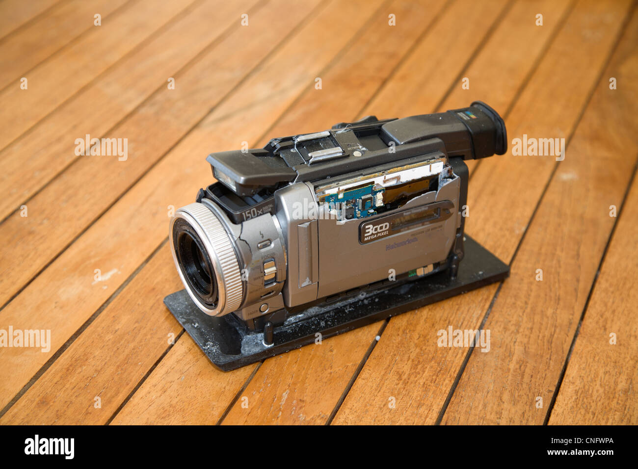 broken camera underwater box Stock Photo - Alamy