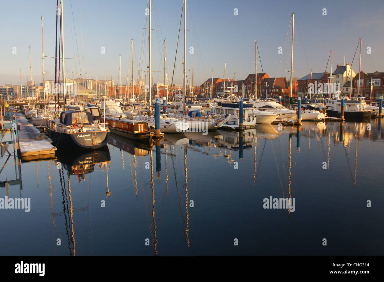 River Humber Boats High Resolution Stock Photography and Images - Alamy