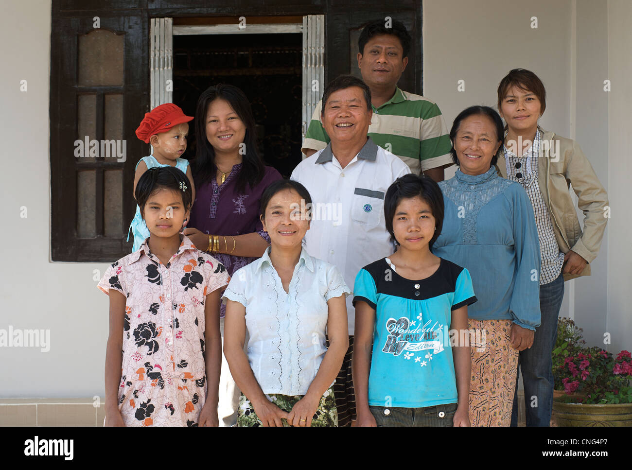 Burmese family, Pyin U Lwin, Mandalay Stock Photo - Alamy