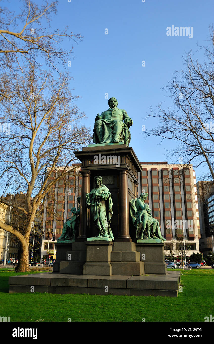 Ferenc Deák Statue, Roosevelt Ter, Budapest, Hungary Stock Photo - Alamy