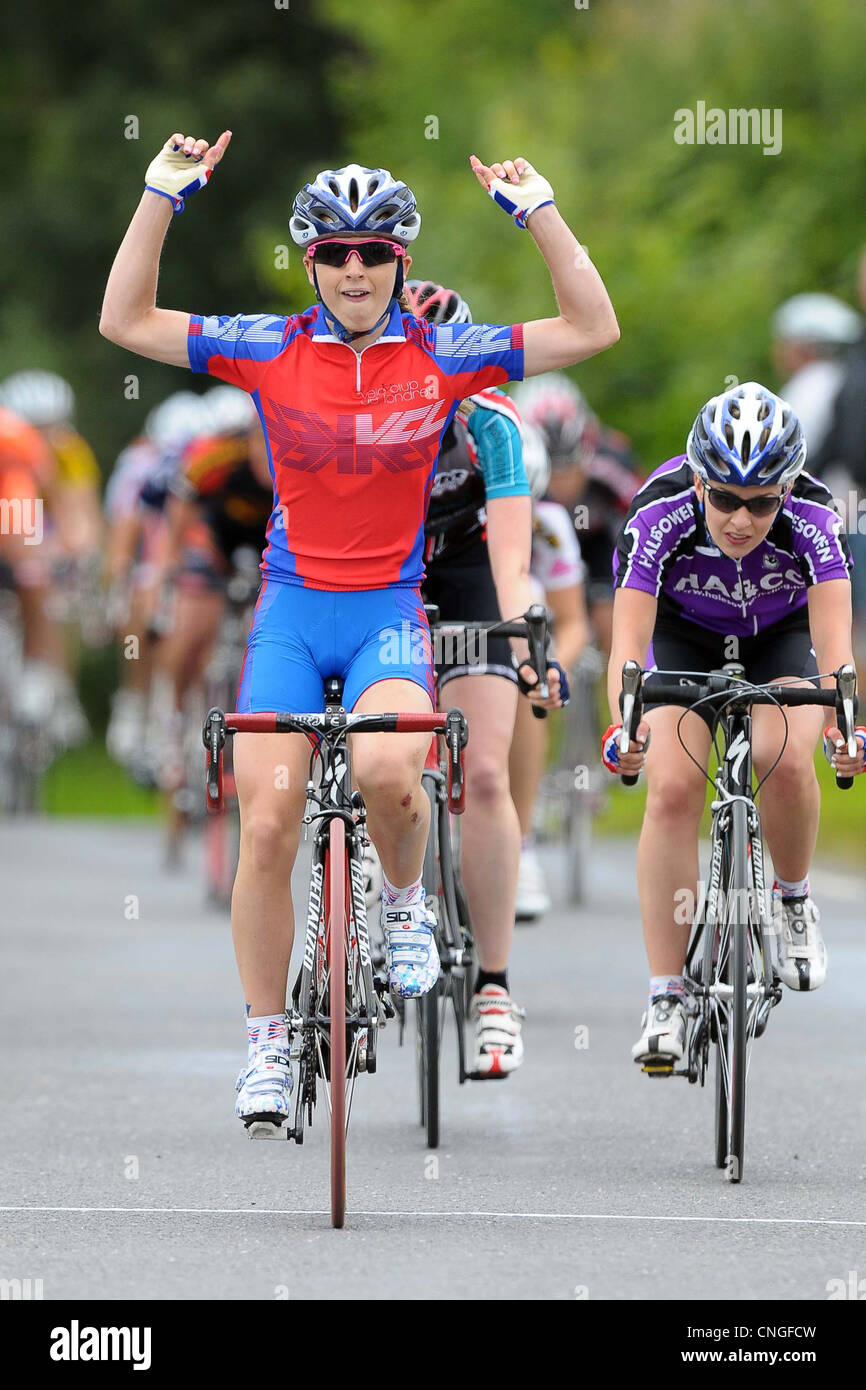 Laura Trott celebrates winning the British Cycling National Junior ...