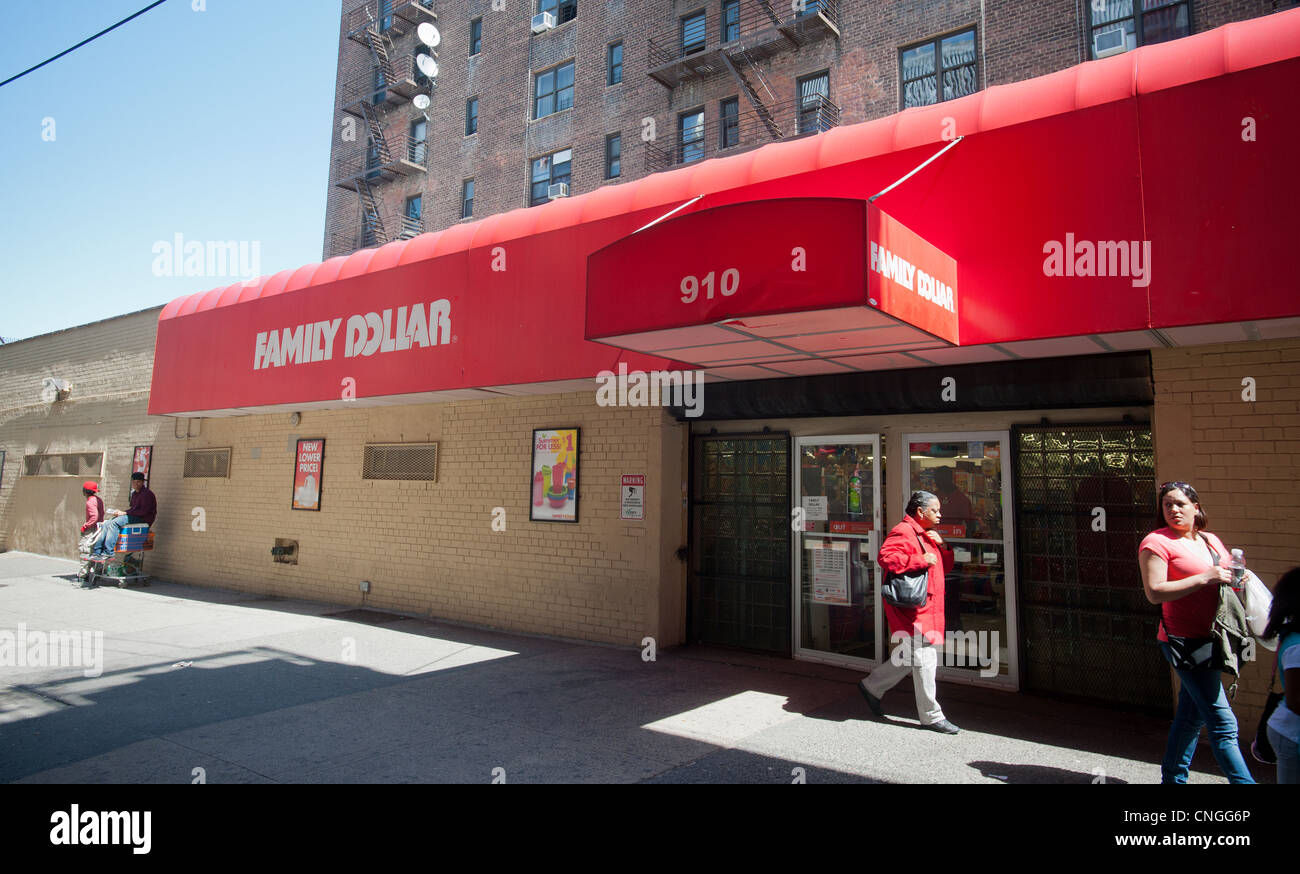 A Family Dollar store in the Bronx borough of New York Stock Photo - Alamy