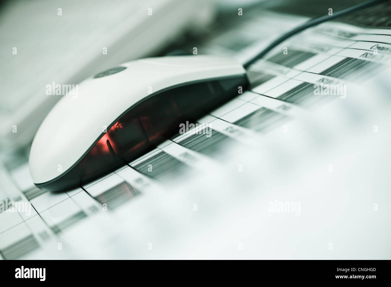 White mouse laboratory hi-res stock photography and images - Alamy