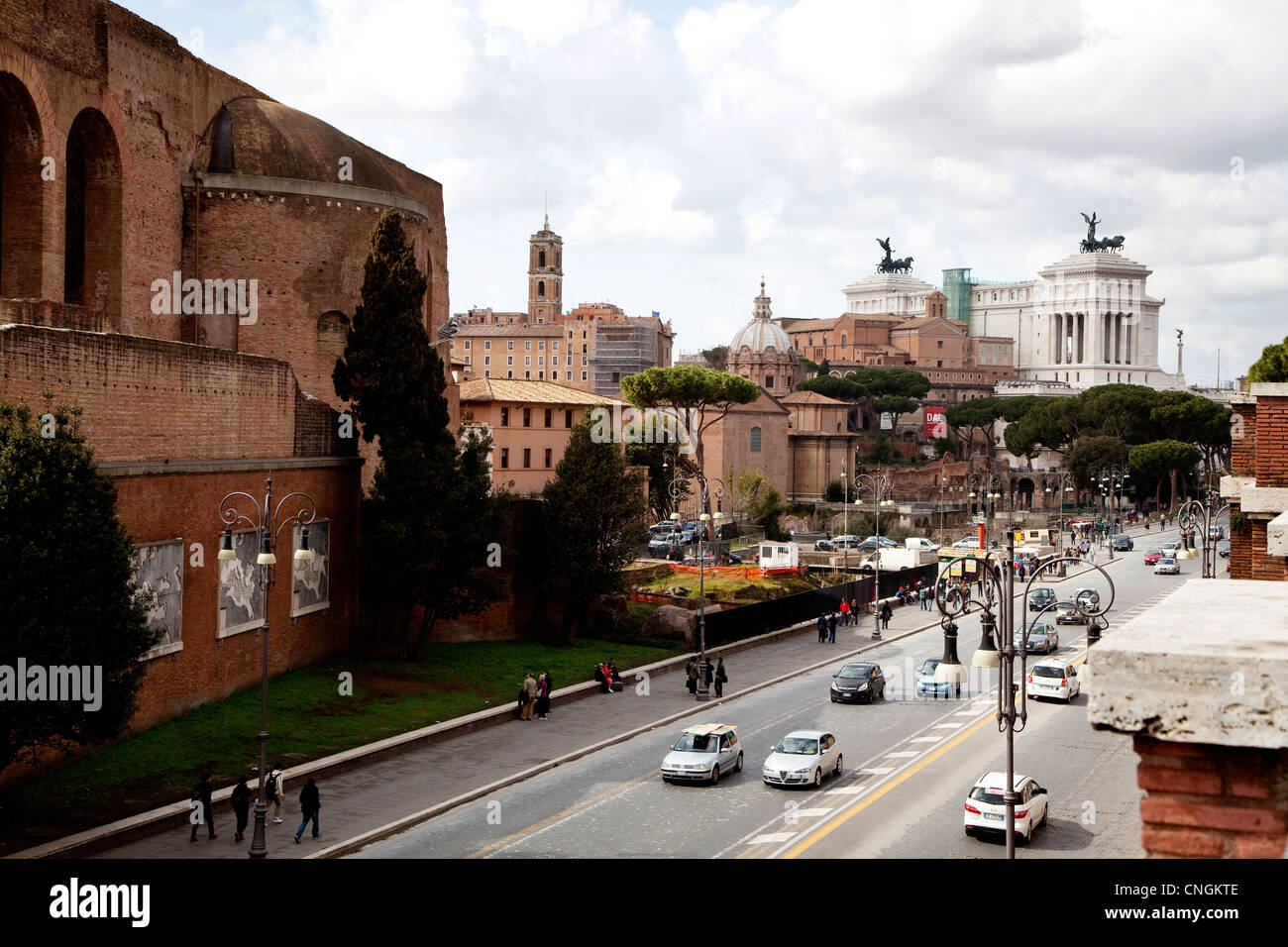 City view of Rome, Italy with old buildings, monuments, art. Roma ...