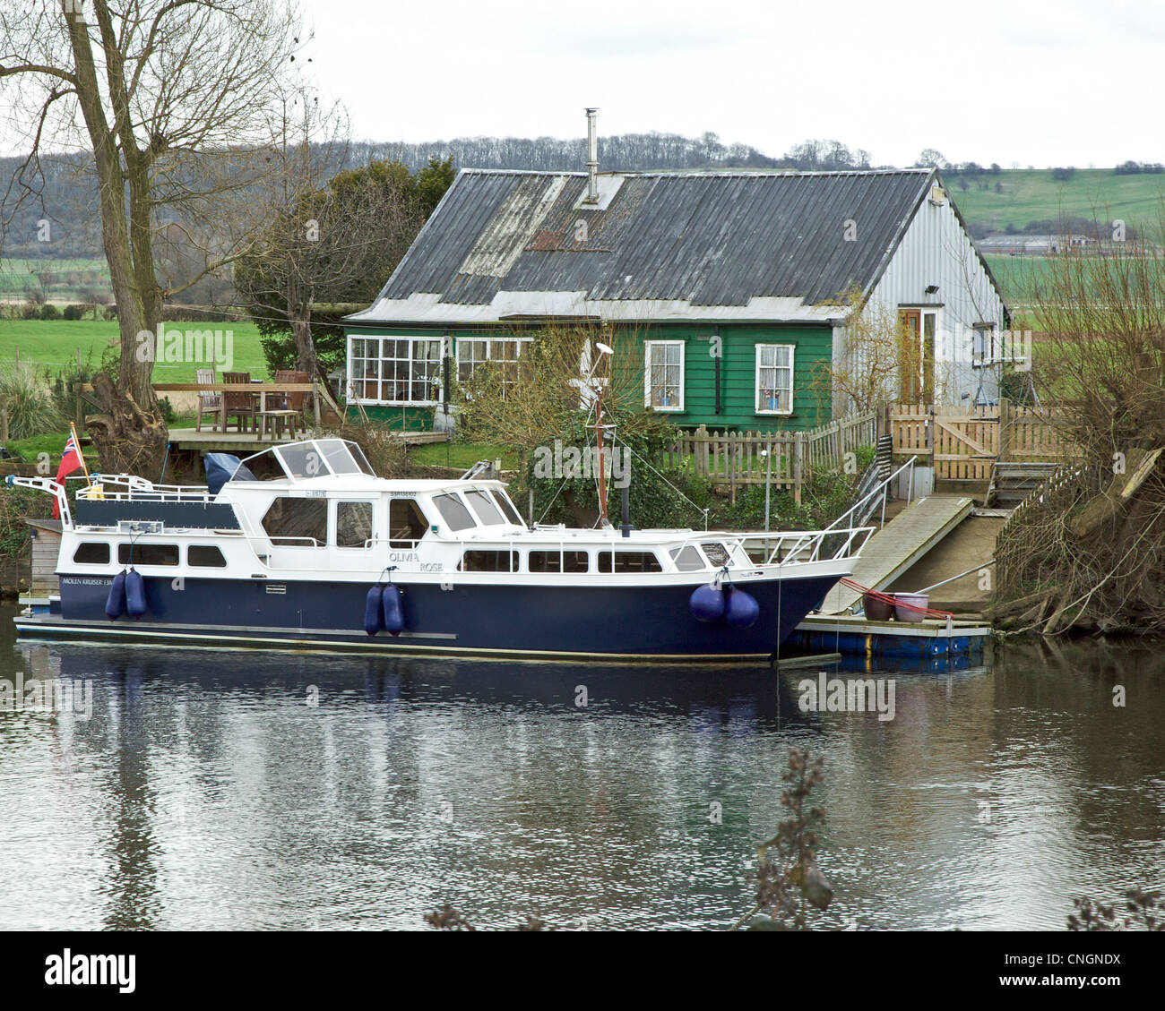 Sailing boat mooring on river hi-res stock photography and images - Alamy