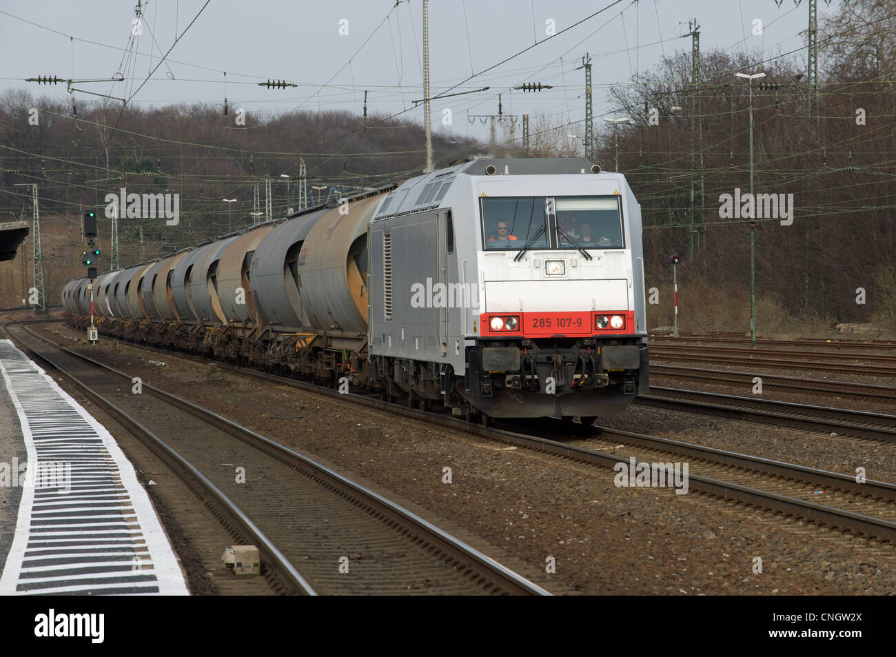 Mainline railway station germany hi-res stock photography and images ...