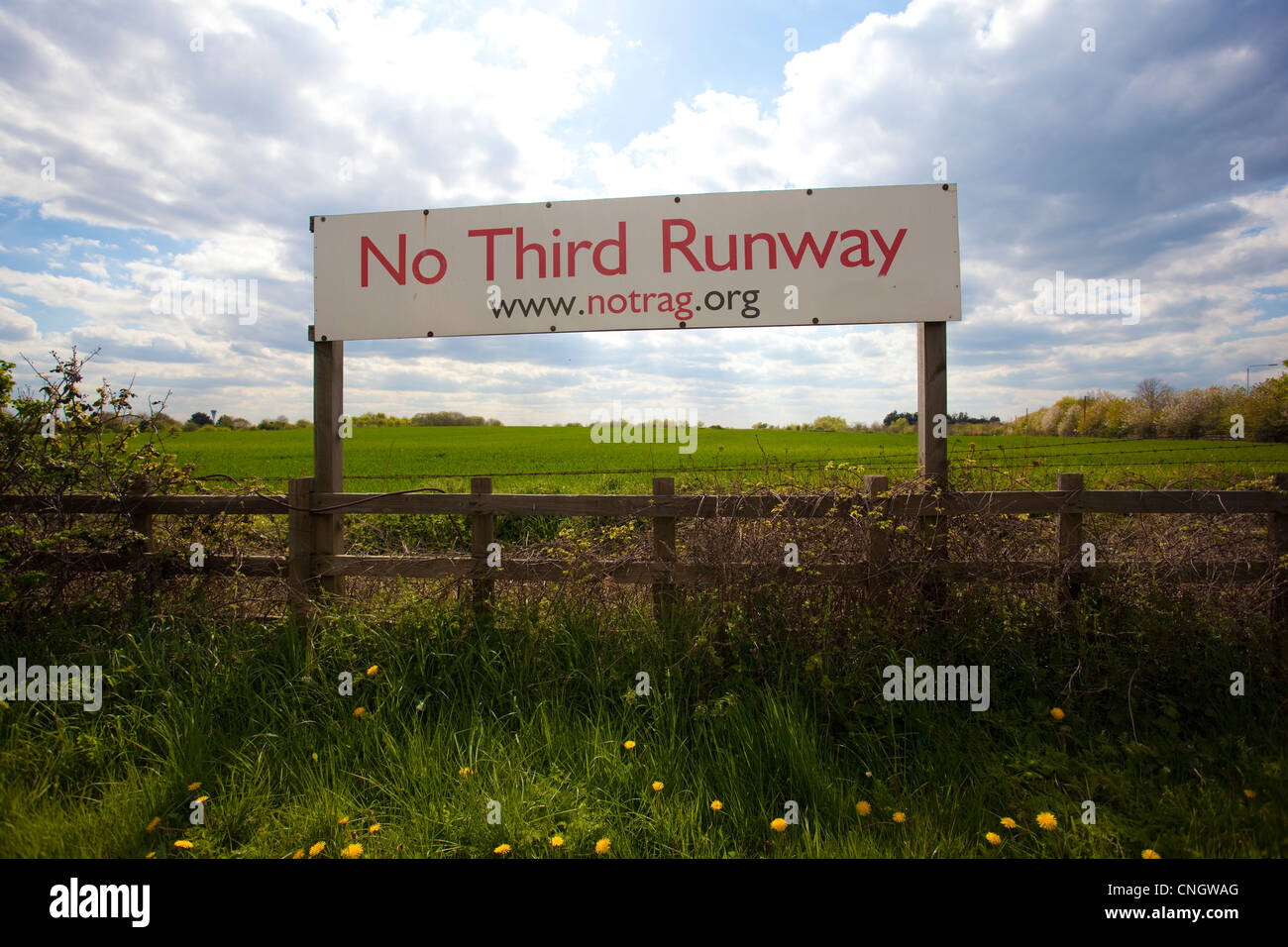 'No Third Runway' sign on Sipsen Road, location for for the third ...