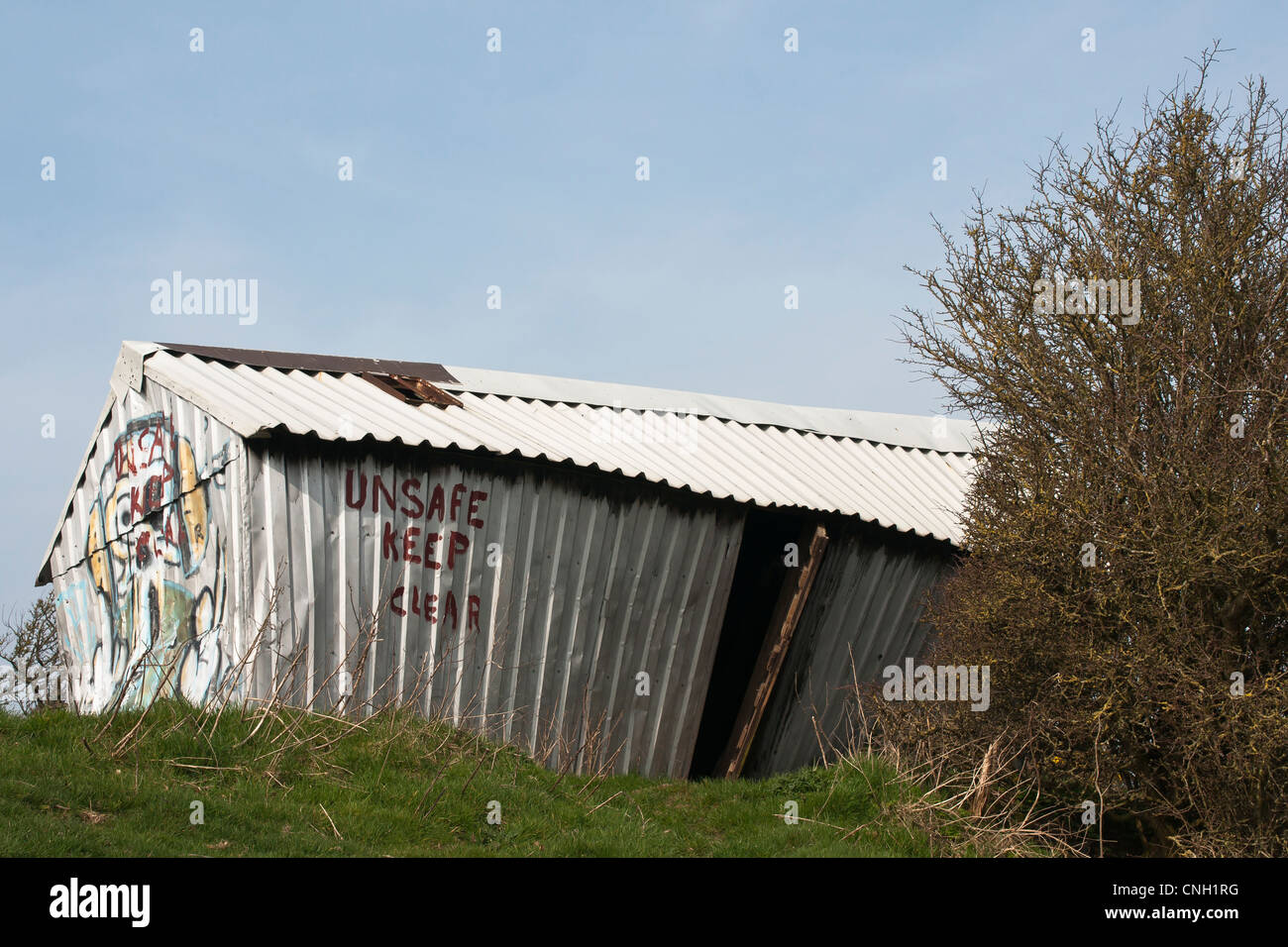 Unsafe ruin hi-res stock photography and images - Alamy