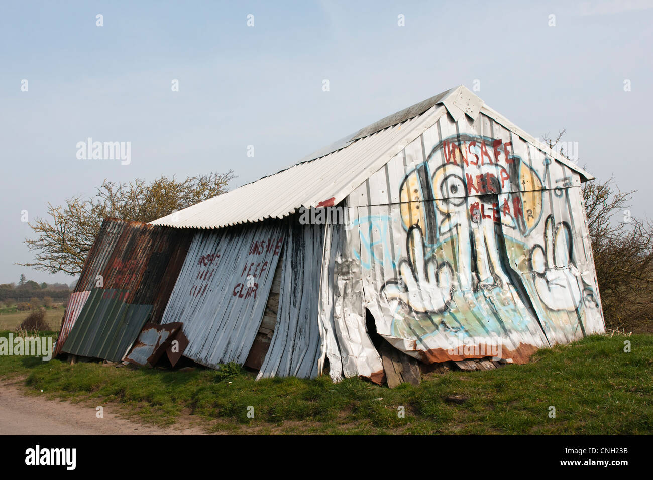 Unsafe building hi-res stock photography and images - Alamy