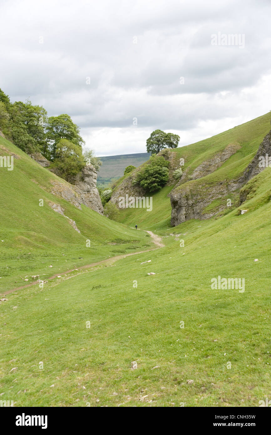 Derbyshire cavedale castleton hi-res stock photography and images - Alamy