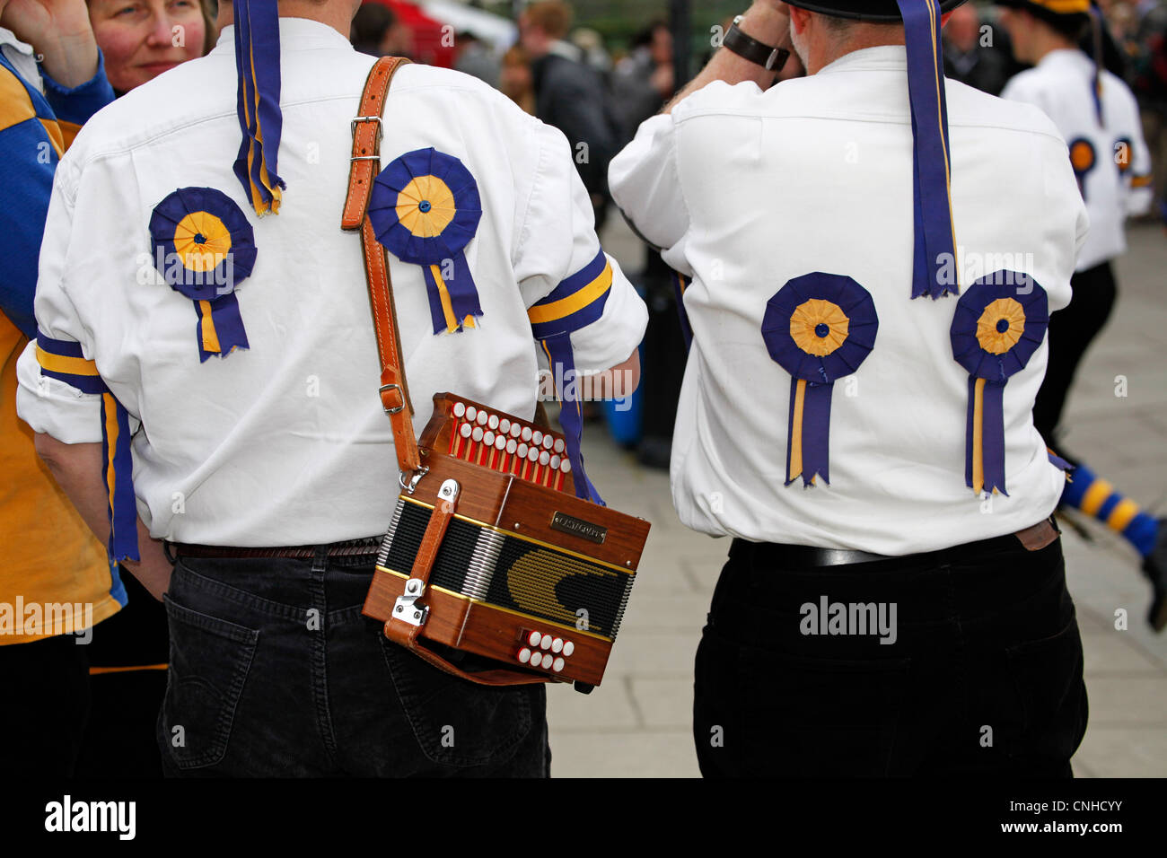 Morris dancing musicians hi-res stock photography and images - Alamy