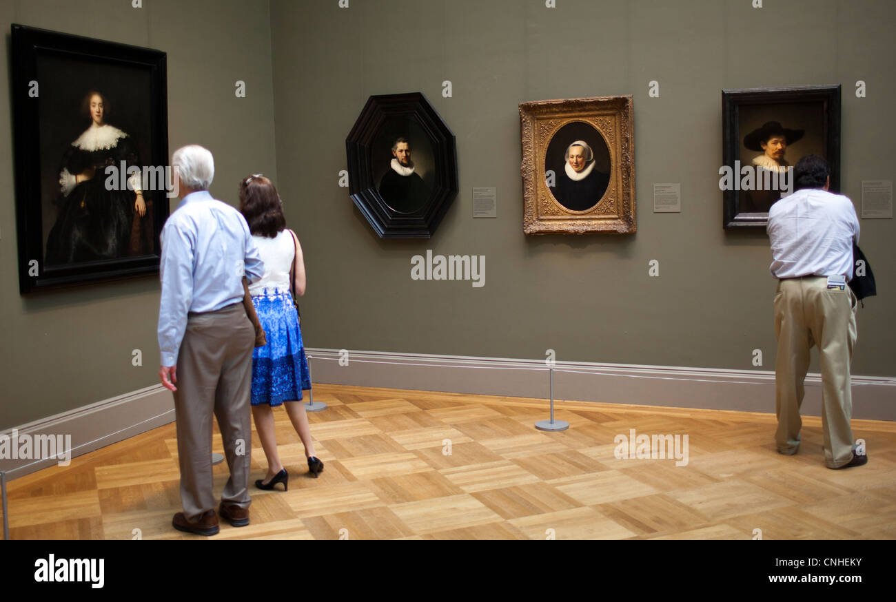 Visitors to the Metropolitan Museum of Art view portrait paintings by ...