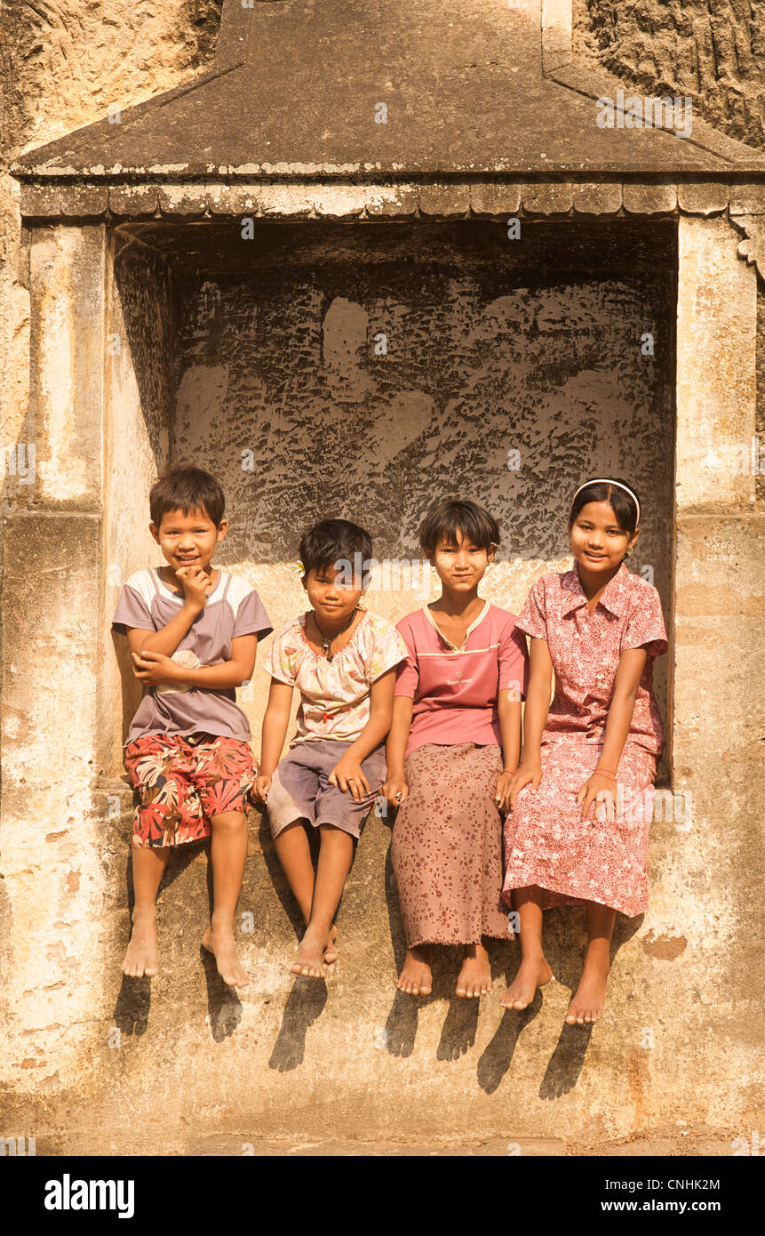 Group portraito f Burmese children at Shwe Ba Daung, Near Monywa, Burma ...