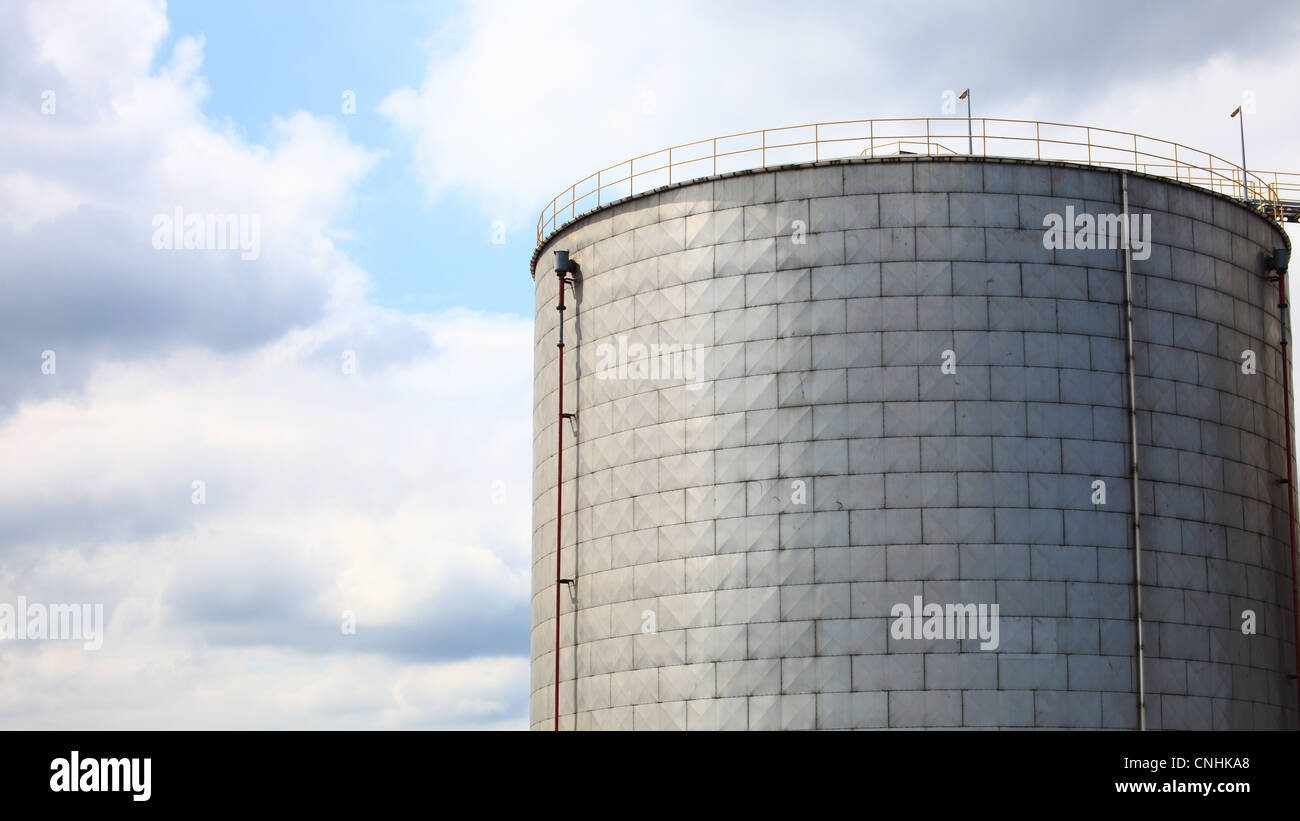 Chemical plant exterior hi-res stock photography and images - Alamy