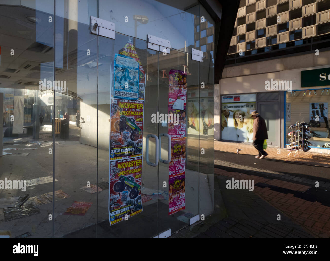 Empty retail unit, Broadway, Bradford, West Yorkshire Stock Photo - Alamy Empty retail unit, Broadway, Bradford, West Yorkshire Stock Photo - Alamy