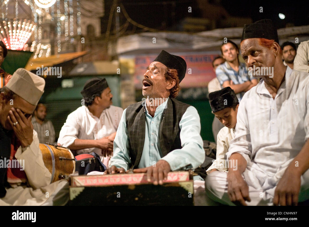 Qawwali musicians perform during the annual festival of Auliya(saint ...