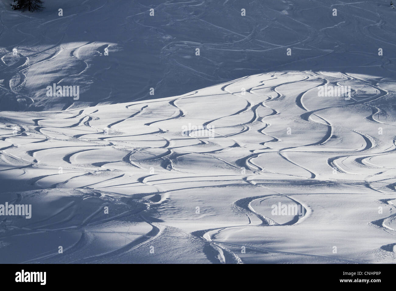 Slope lines hi-res stock photography and images - Alamy